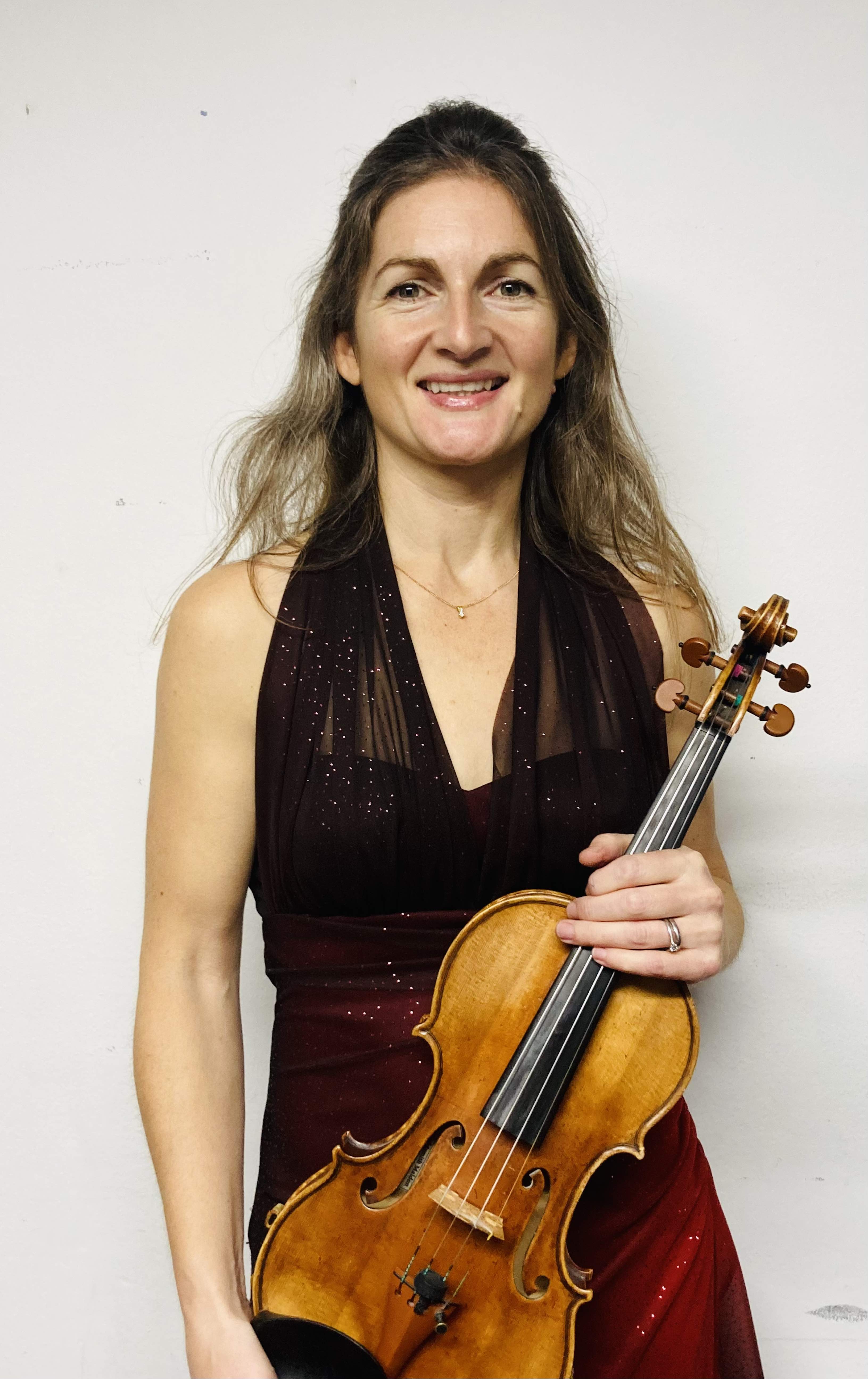 Emma Crossley - Violin Tutor